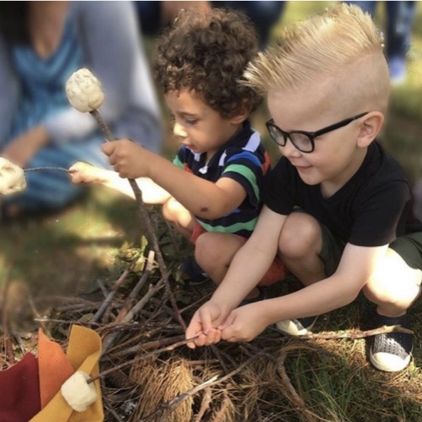 Build a Fire - Tinkergarten outdoor activities where kids learn through ...